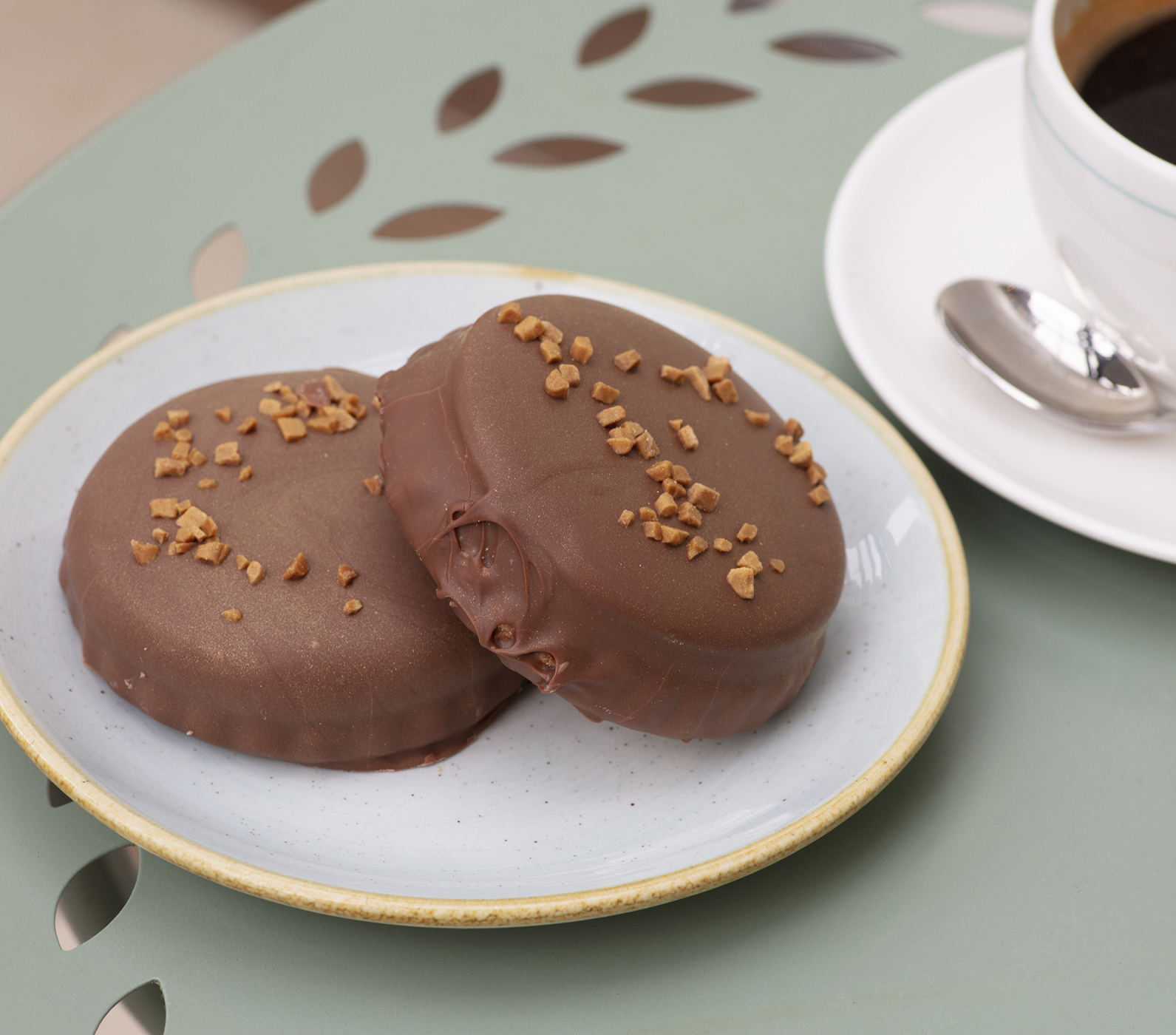 It’s Top Of The Pops! Gleneagles Hotel Toffee Pops - WeeBox